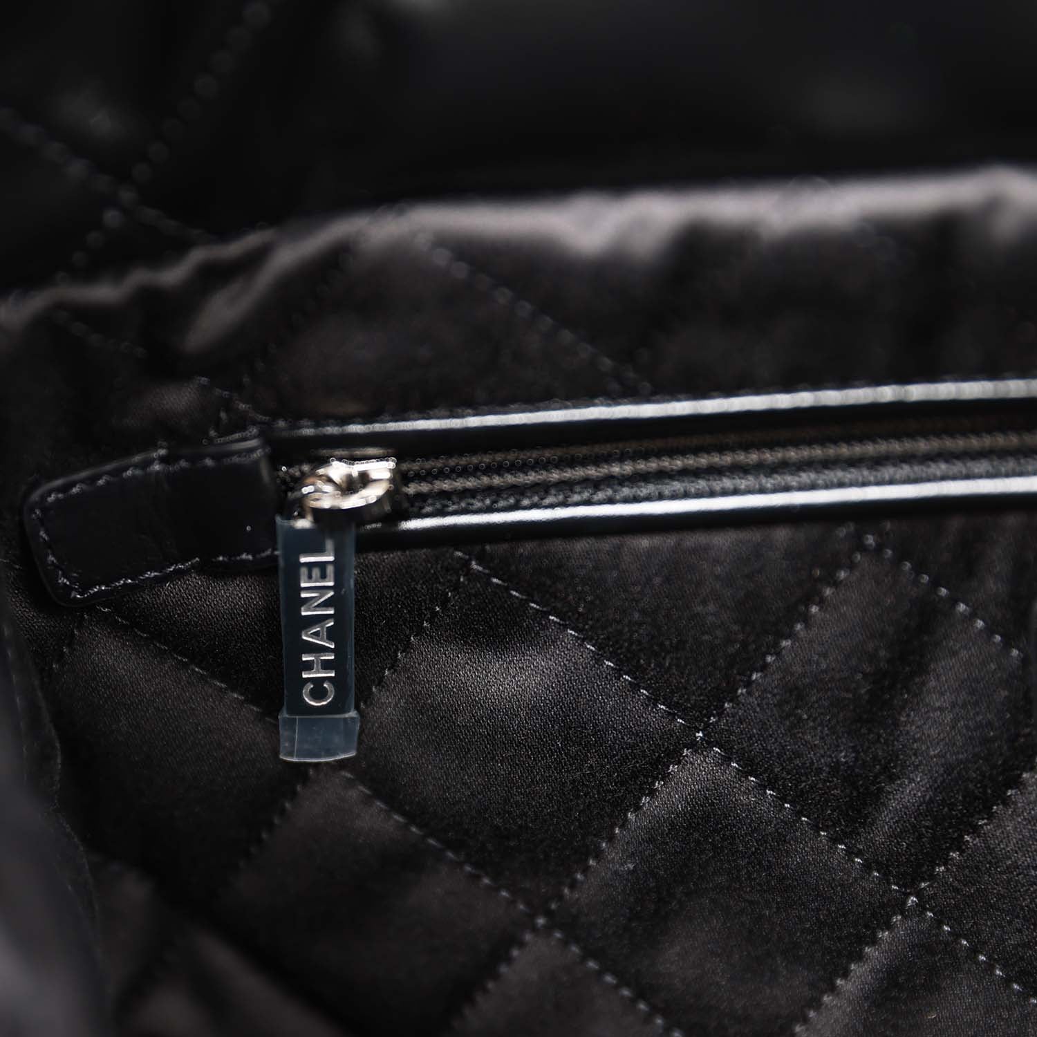 Chanel Medium 22 Bag SO Black Calfskin Aged Black Hardware