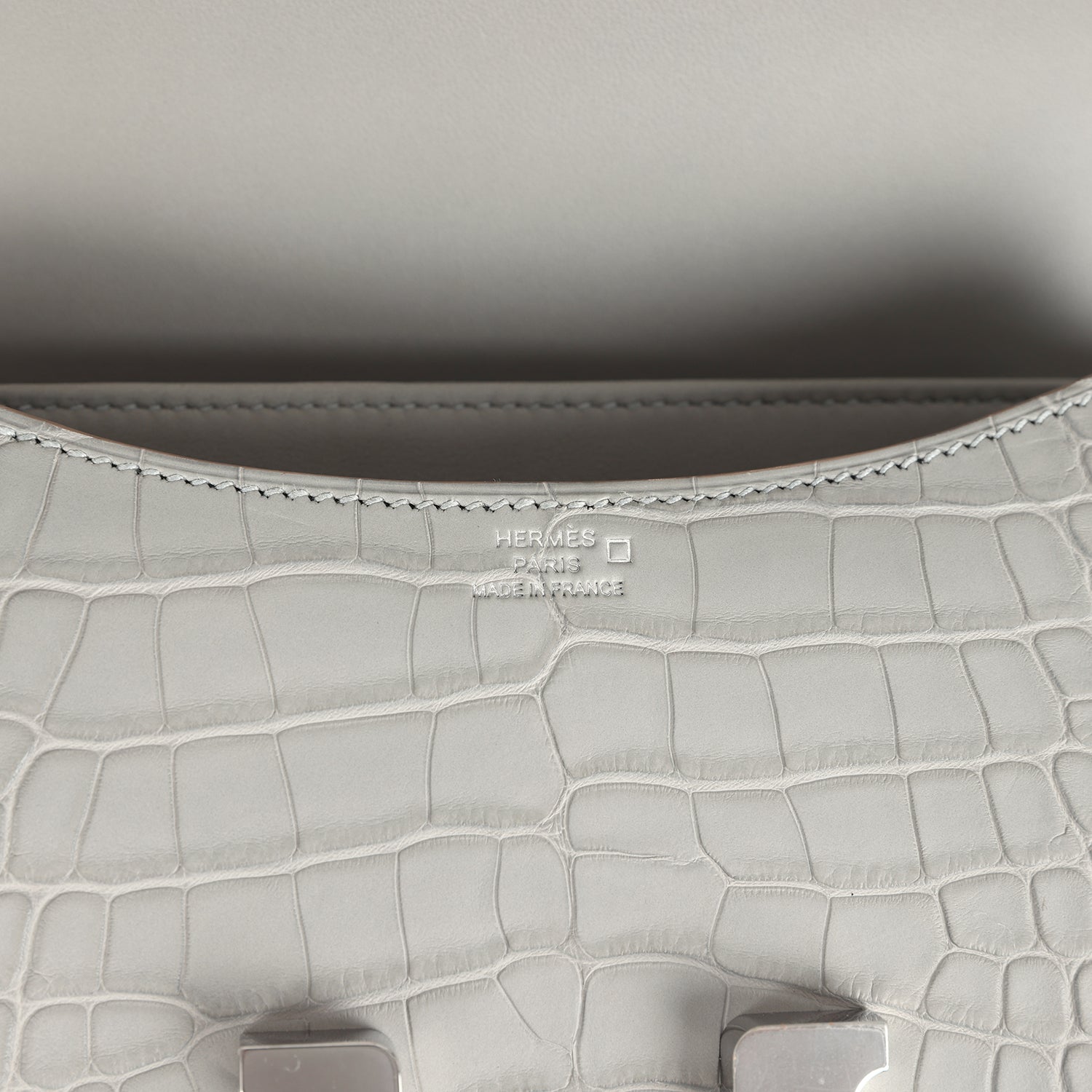 Hermes Constance 18 Gris Perle Matte Alligator Palladium Hardware