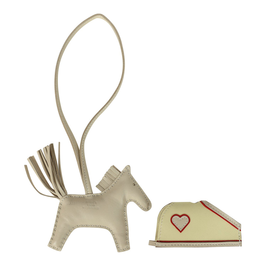 Hermes Rodeo Robeo Coeur Charm PM Craie, Jaune Milton & Rouge Radieux