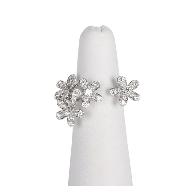 Pre-owned Van Cleef & Arpels Socrate "Between The Finger" Flower Ring